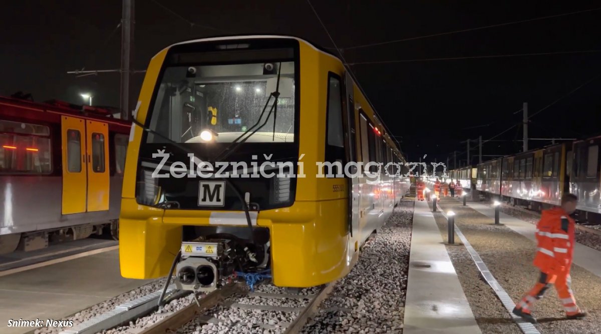 První jednotka řady 555 v Anglii | Železniční magazín