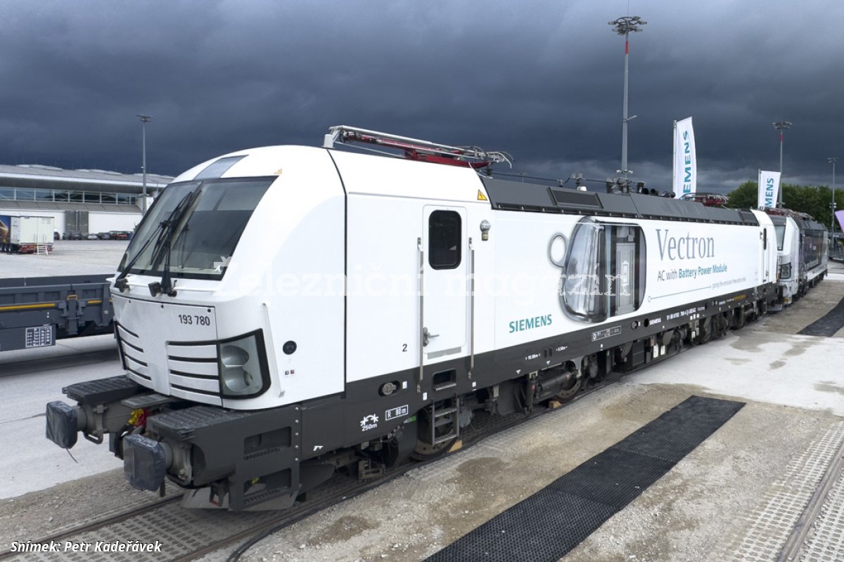 Siemens představil Vectron s bateriovým modulem | Železniční magazín